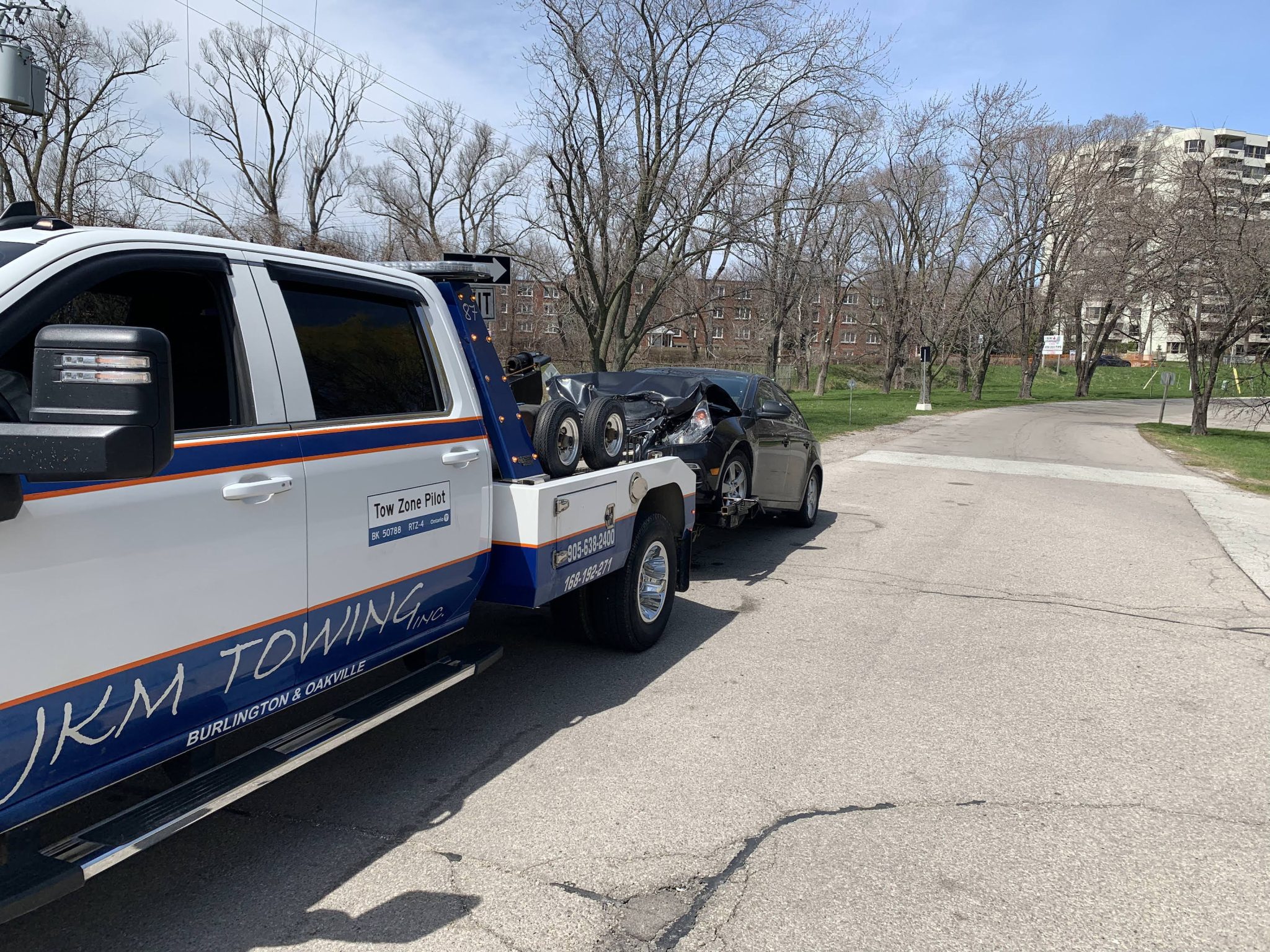 Towing Service in Burlington Oakville Hamilton | JKM Towing